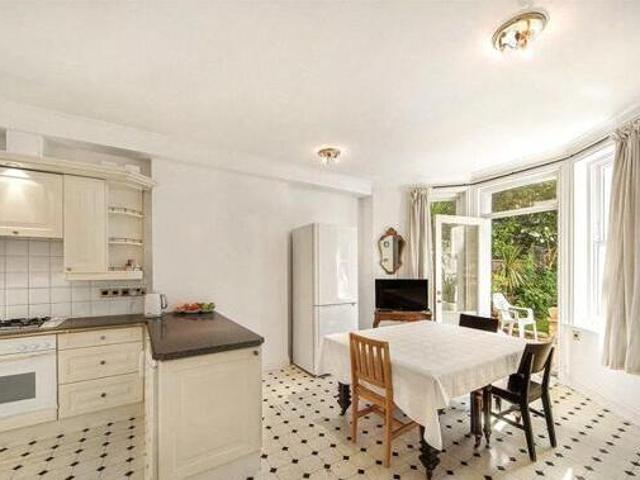 4 Bedroom Apartment For Sale In London, Uk