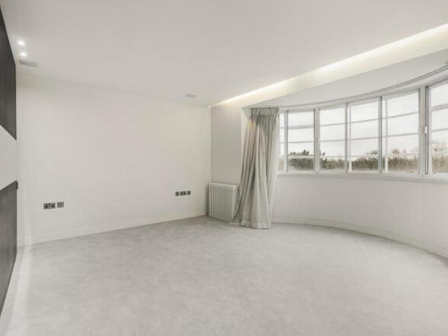 4 bedroom apartment for sale in Prince Albert Road, London, NW8