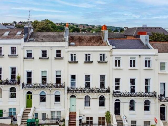 4 bedroom apartment for sale in Roundhill Crescent, Brighton, BN2