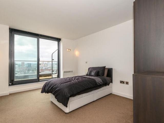 4 bedroom apartment for sale in Skyline, St Peters St, LS9