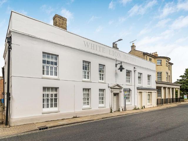 4 bedroom apartment for sale