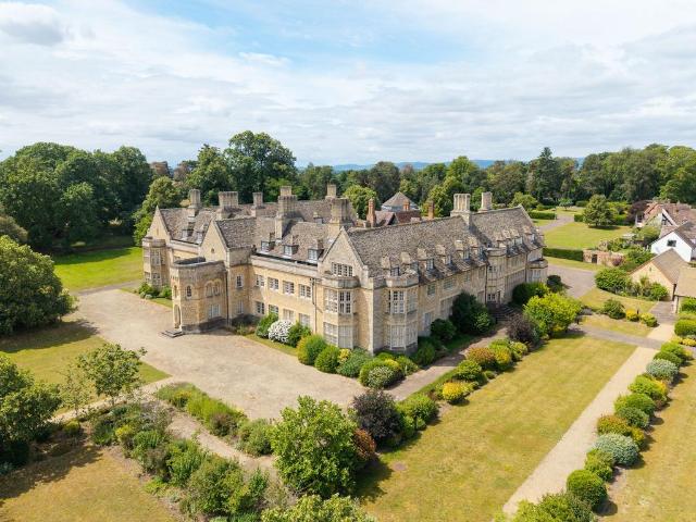 4 bedroom apartment for sale