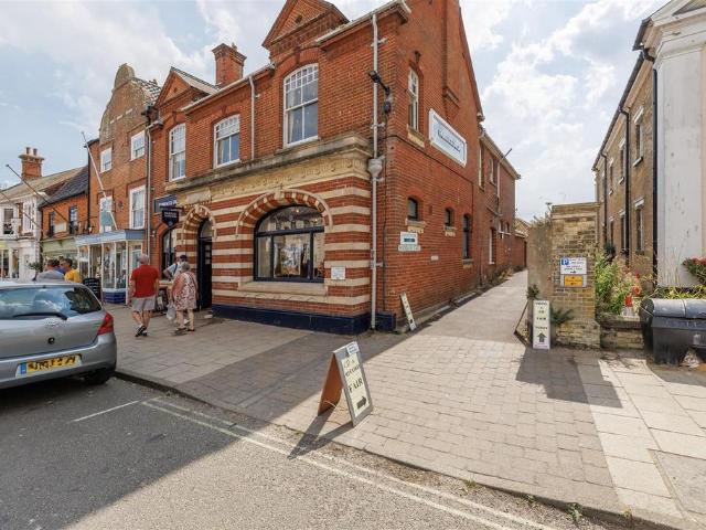 4 bedroom apartment for sale
