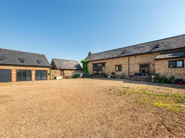 4 bedroom apartment for sale