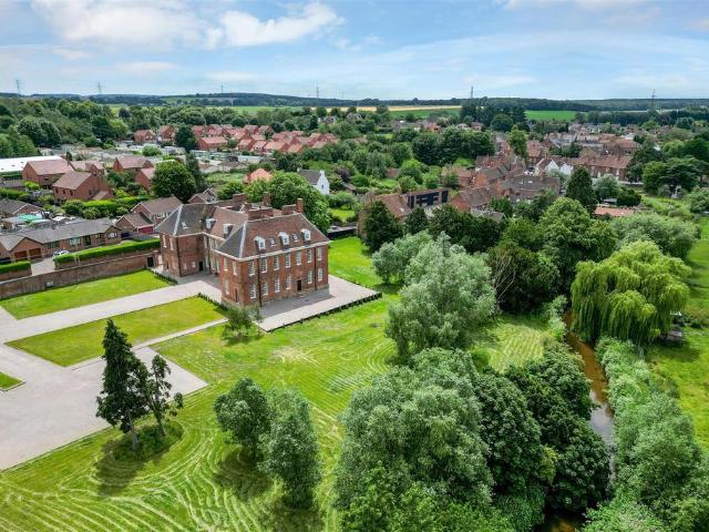 4 bedroom apartment for sale