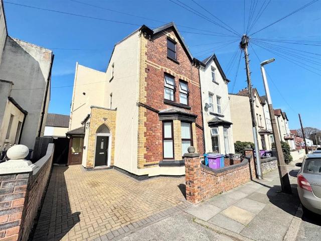 4 bedroom apartment for sale
