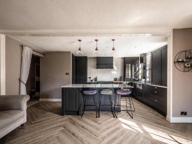4 bedroom apartment for sale