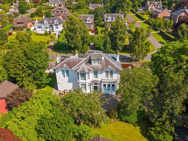 4 bedroom apartment for sale