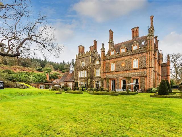 4 bedroom apartment for sale