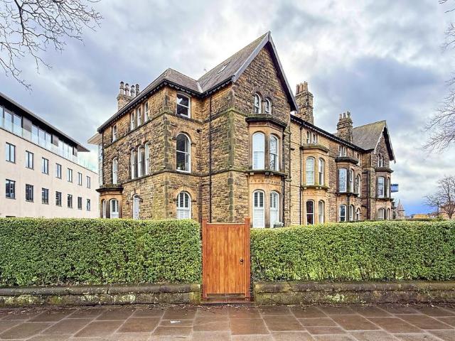 4 bedroom apartment for sale