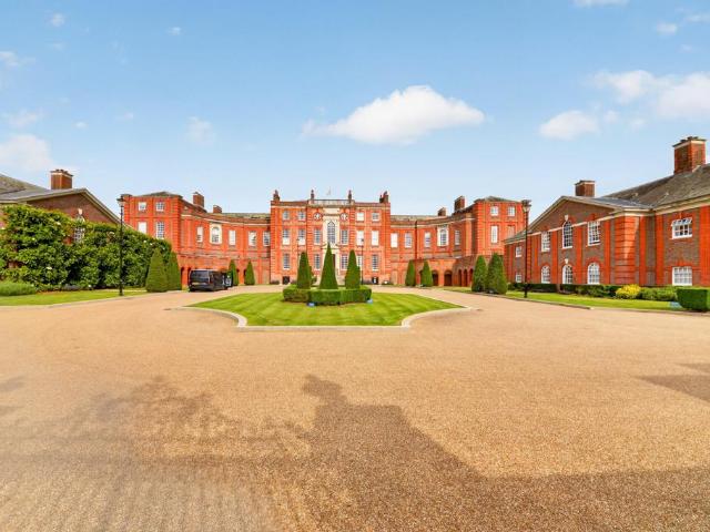 4 bedroom apartment for sale