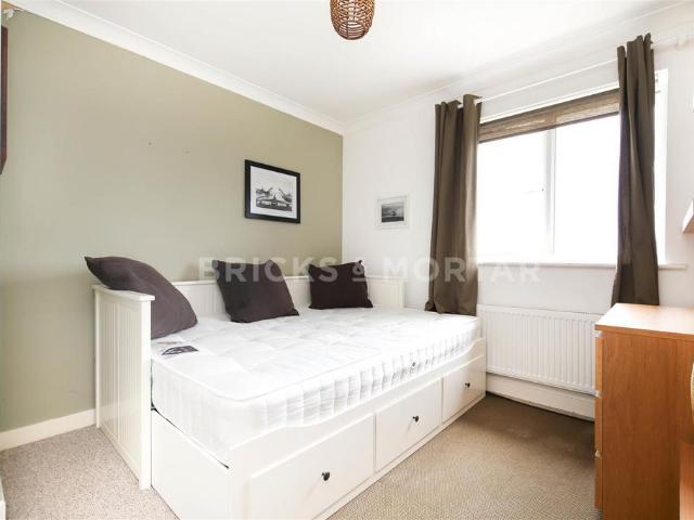 4 bedroom apartment for sale