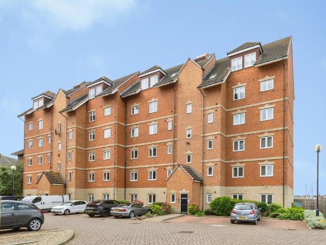 4 bedroom apartment for sale