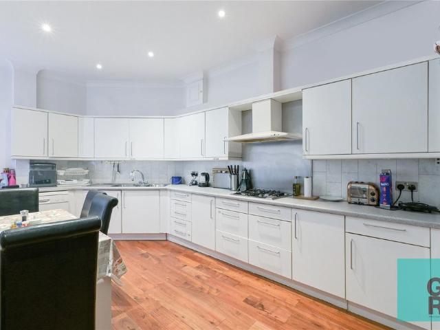 4 bedroom apartment for sale
