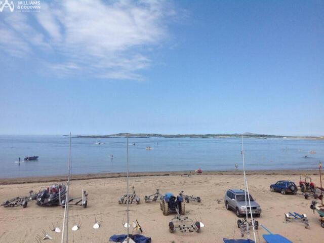 4 Bedroom Apartment Isle Of Anglesey Isle Of Anglesey 98278202