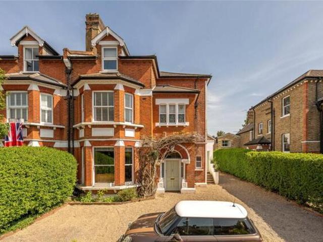 4 Bedroom Apartment London Greater London LS101675399