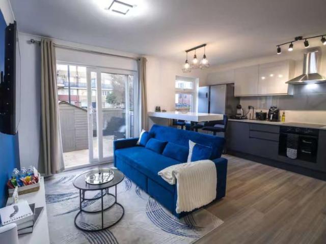 4 Bedroom Apartment London London 100911254