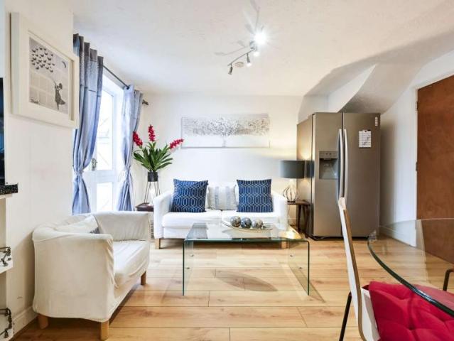 4 Bedroom Apartment London London 101816117
