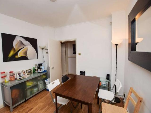 4 Bedroom Apartment London London 81037246