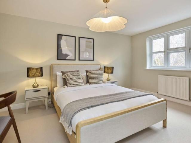 4 Bedroom Apartment London London 98469902
