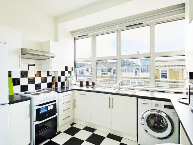 4 Bedroom Apartment London London LS90929102