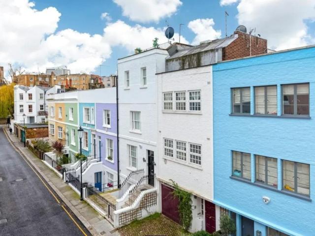 4 Bedroom Apartment London London LS103061709