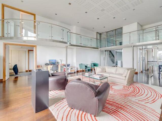 4 Bedroom Apartment Londres Greater London LS98765880