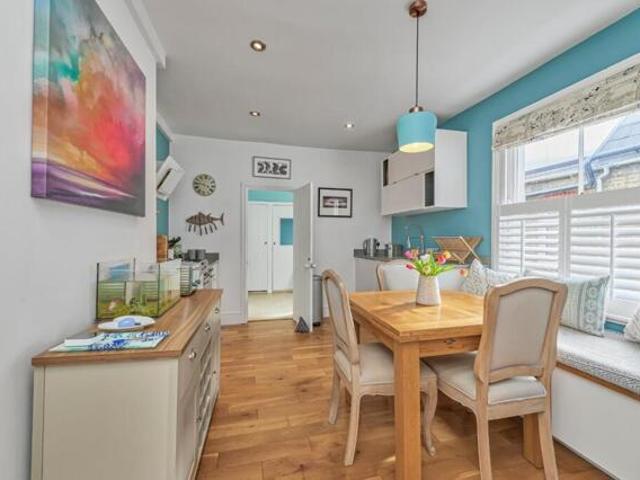 4 Bedroom Apartment Londres Greater London LS101931525
