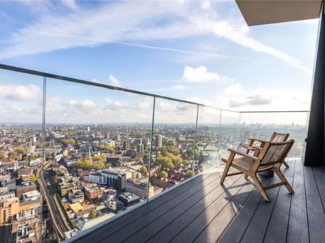 4 Bedroom Apartment Shoreditch London LS102596374