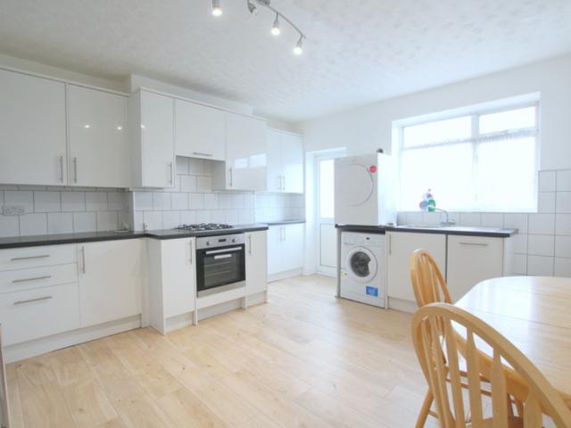 4 Bedroom Apartment, Twickenham Road, Isleworth