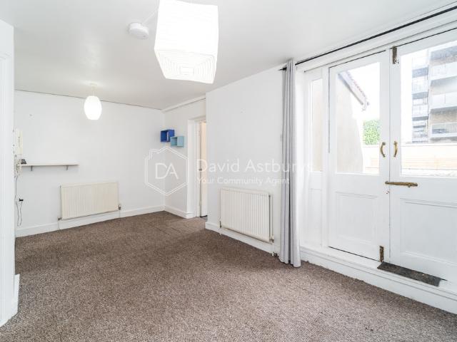 4 bedroom apartment to rent