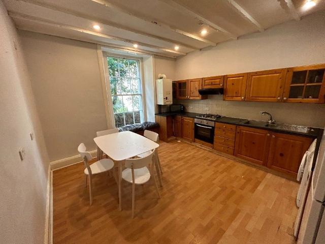 4 bedroom apartment to rent