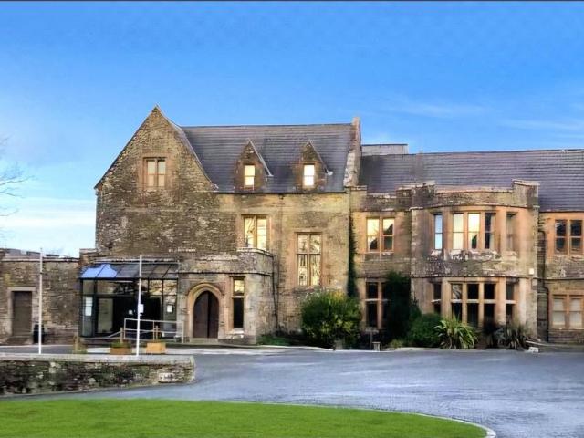 4 bedroom apartment to rent