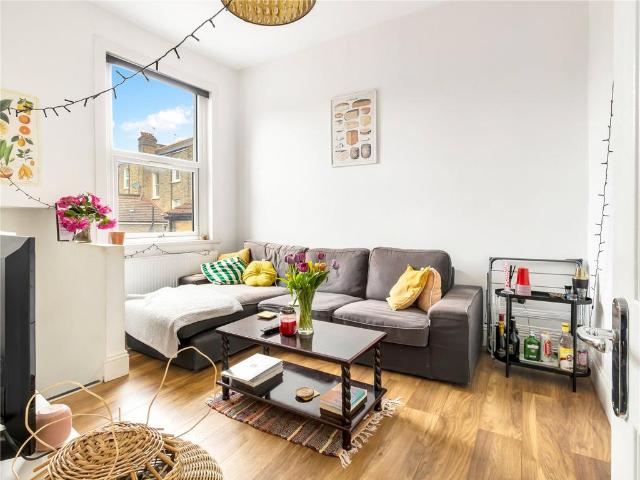 4 bedroom apartment to rent