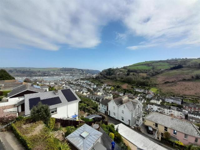 4 bedroom apartment to rent
