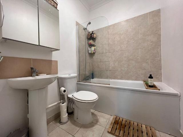 4 bedroom apartment to rent