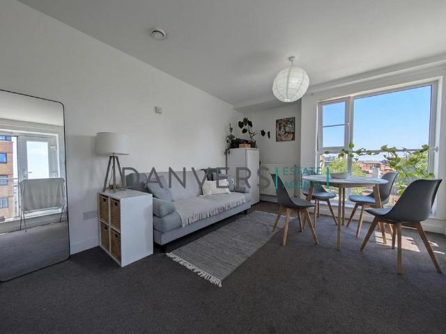 4 bedroom apartment to rent