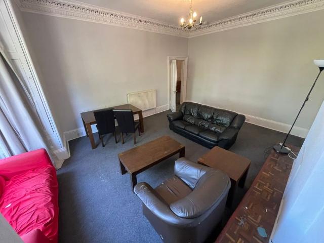 4 bedroom apartment to rent