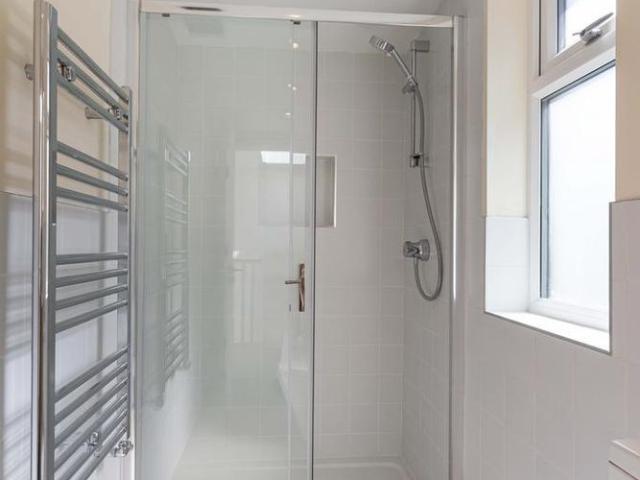 4 bedroom apartment to rent