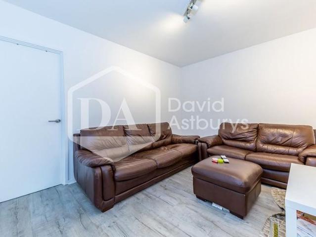 4 bedroom apartment to rent