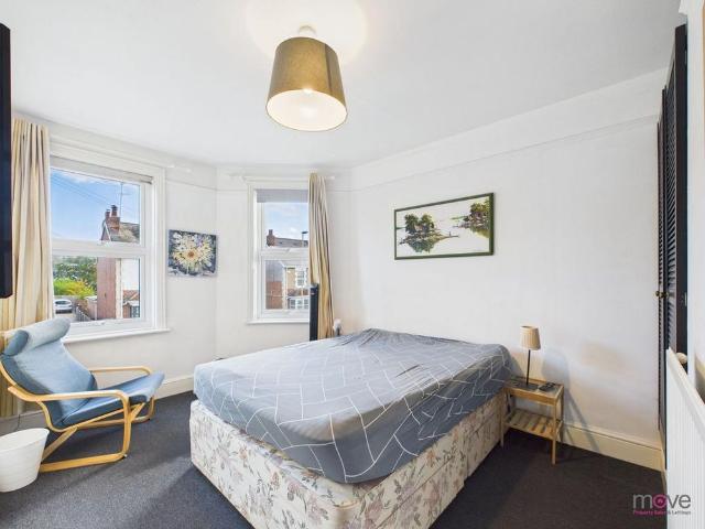 4 bedroom apartment to rent