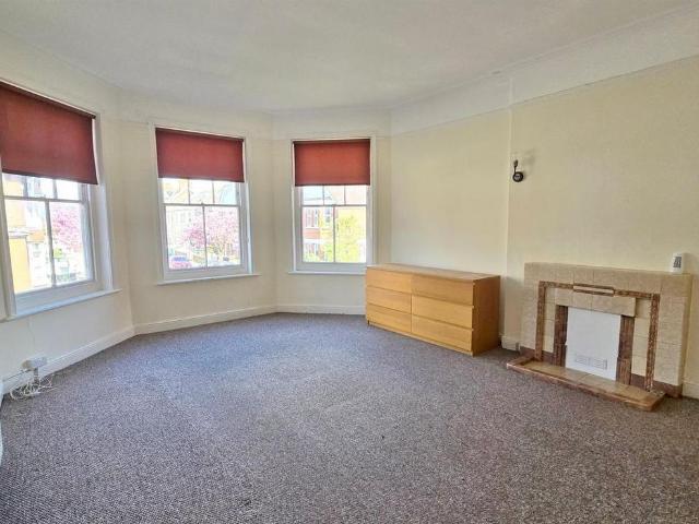 4 bedroom apartment to rent