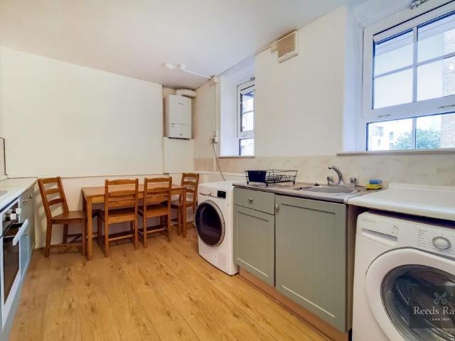 4 bedroom apartment to rent