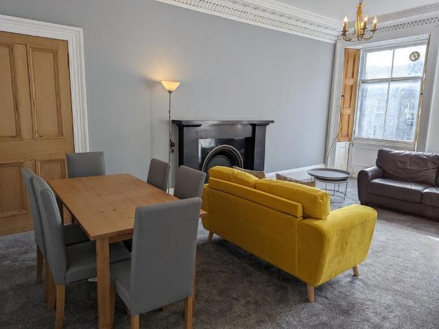 4 bedroom apartment to rent