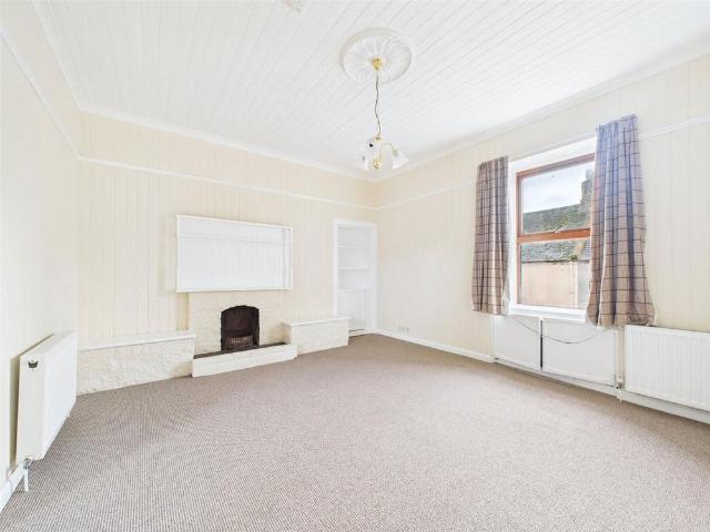 4 bedroom apartment to rent