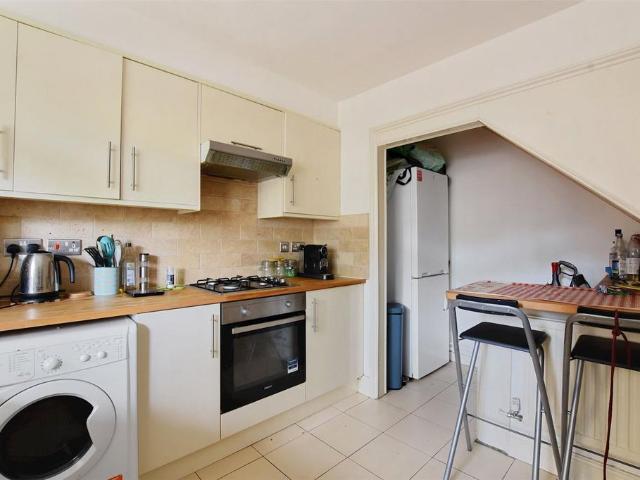 4 bedroom apartment to rent