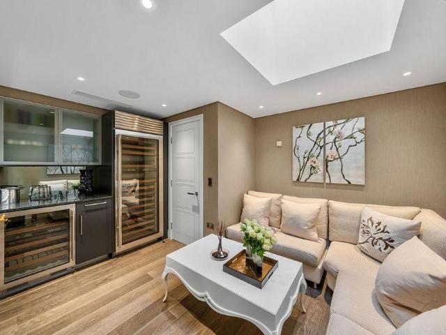 4 bedroom apartment to rent