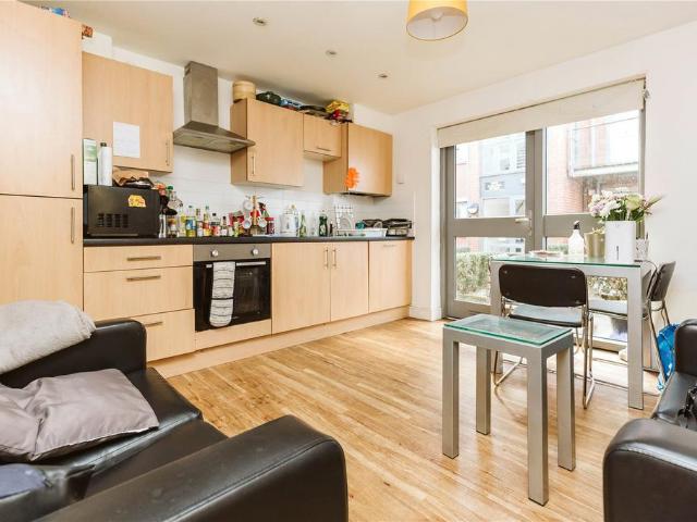4 bedroom apartment to rent