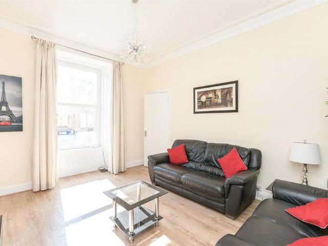 4 bedroom apartment to rent