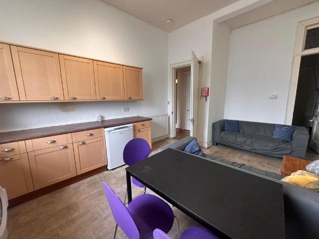 4 bedroom apartment to rent